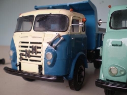 Miniatura do FNM D11.000 com cabine Brasinca